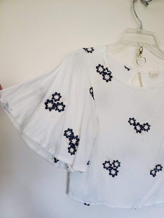 Tops | Caution To The Wind Womens Flutter Sleeve Crop Top Navy ...